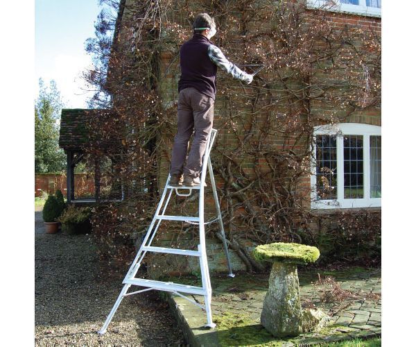 Henchman 3 leg professional adjustable tripod ladder | FR Jones and Son Ltd